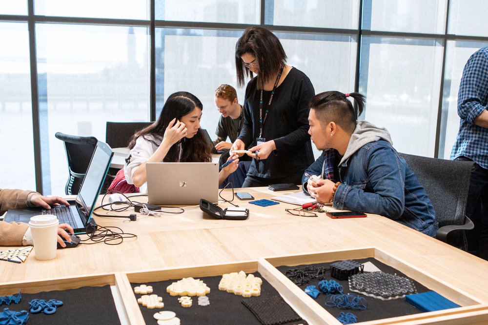 Students research at Autodesk Technology Centers in tranSTUDIO lab | CCA