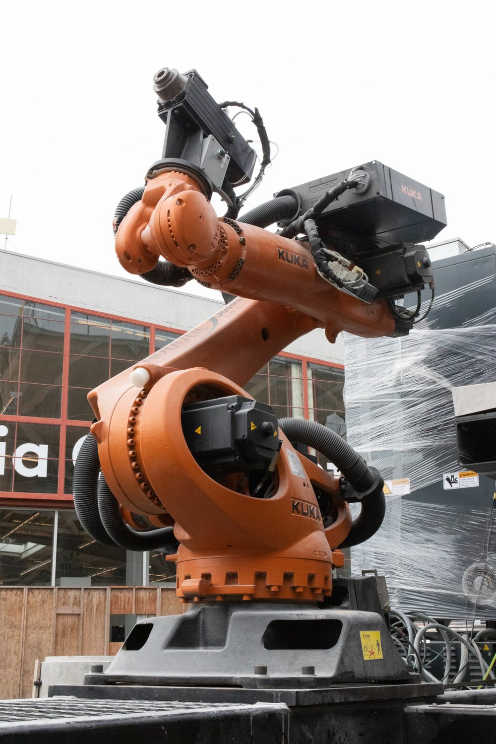 A newly donated robot opens up possibilities for architecture and ...